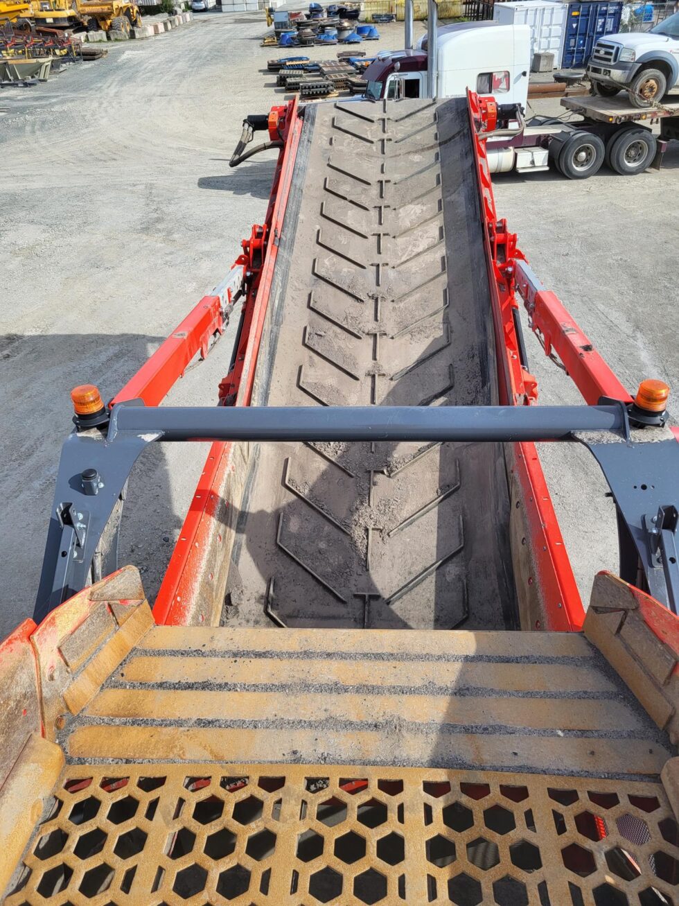 2023 Sandvik QE442 Scalping Screener (#998) - Frontline Machinery