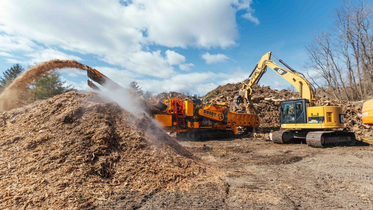 CBI 5900T Horizontal Grinder - Frontline Machinery
